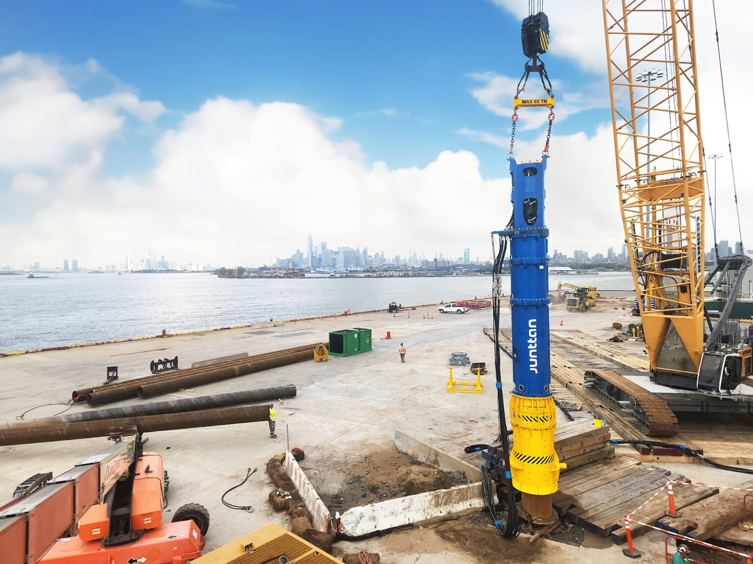 Maximize Foundation Strength with Pile Driving Rigs and Hammers